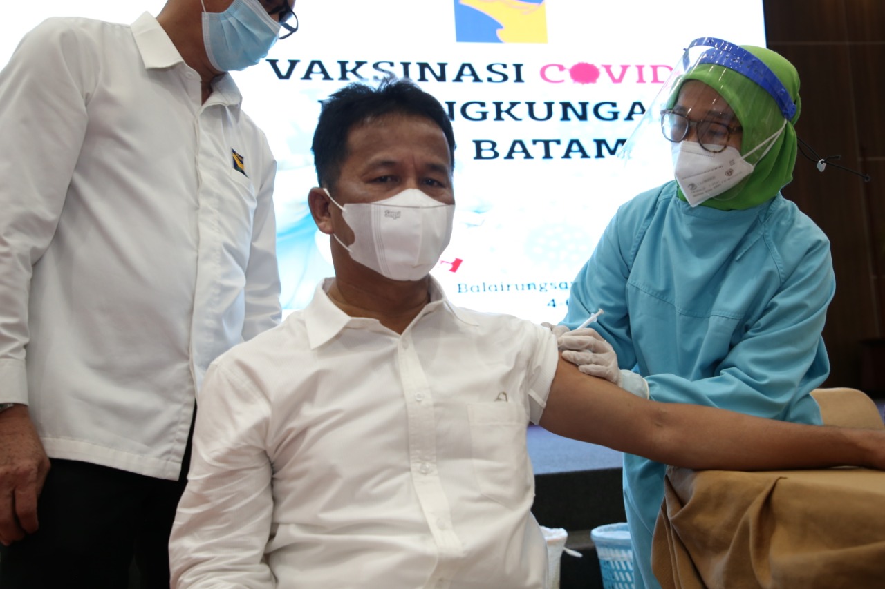 Kepala BP Batam Muhammad Rudi telah Divaksin | Silabusnews.com